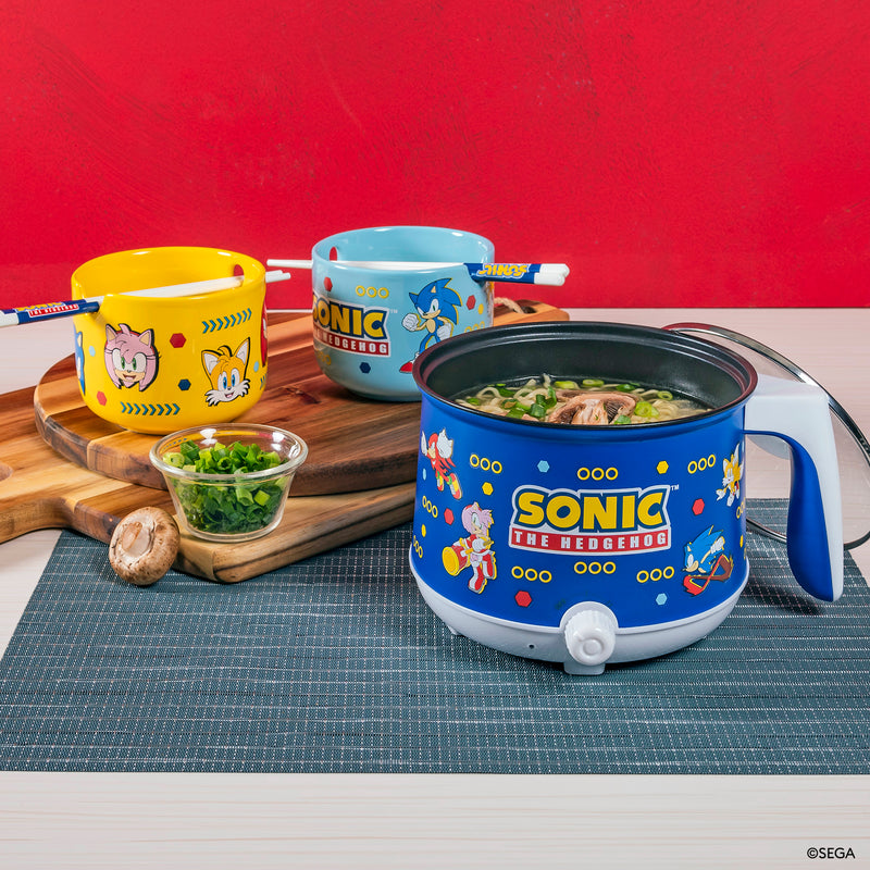 Sonic the Hedgehog Hot Pot with Ramen Bowls - Uncanny Brands