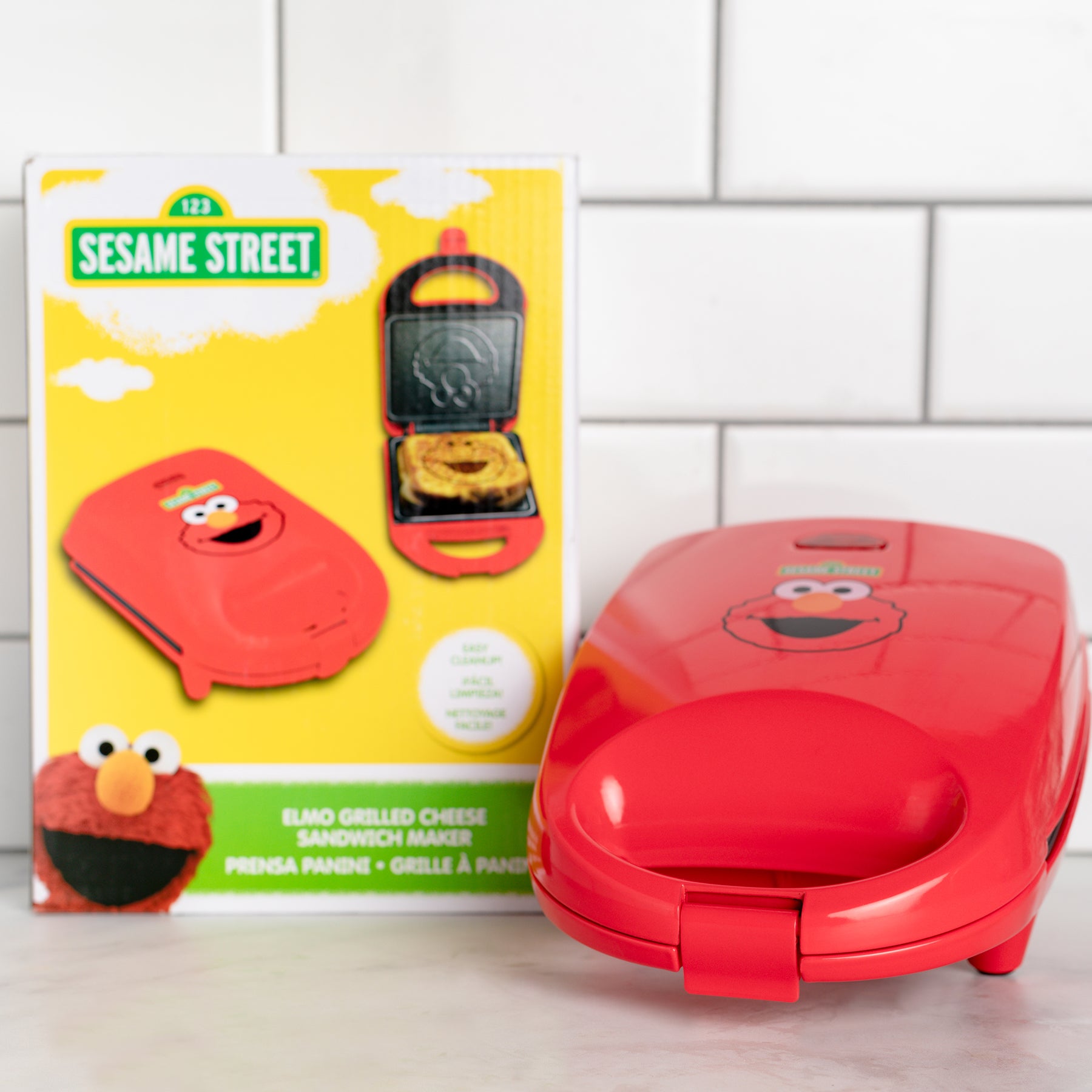 Sesame Street Elmo Single Sandwich Maker - Uncanny Brands