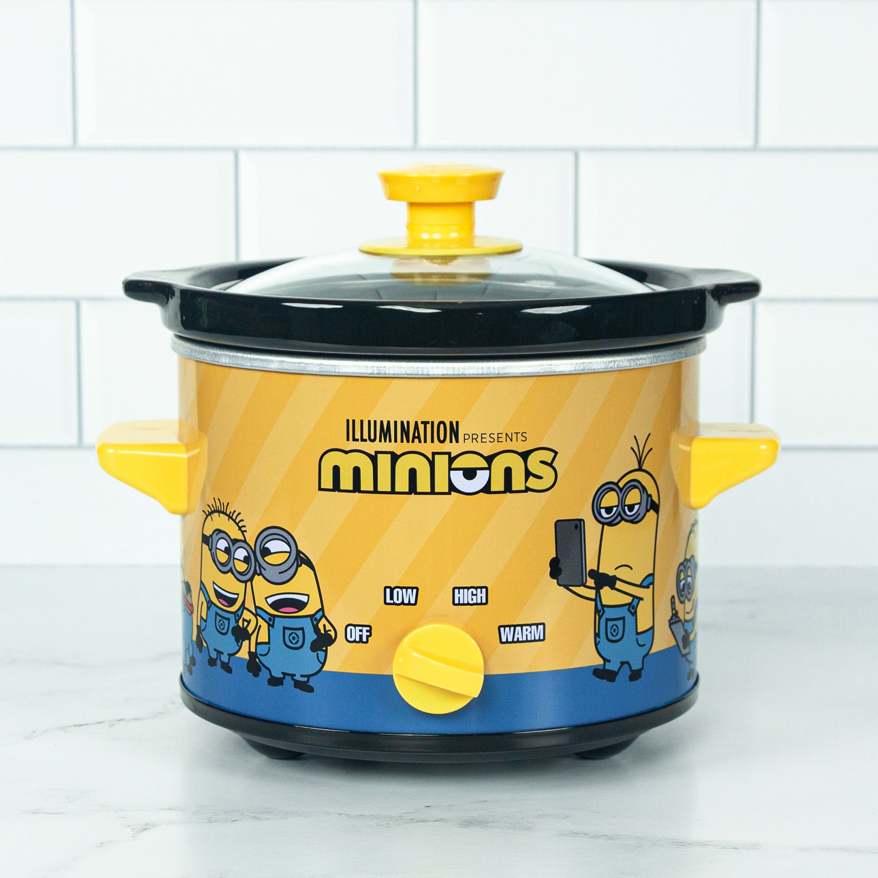 Despicable Me Minions 2-Qt Slow Cooker - Uncanny Brands