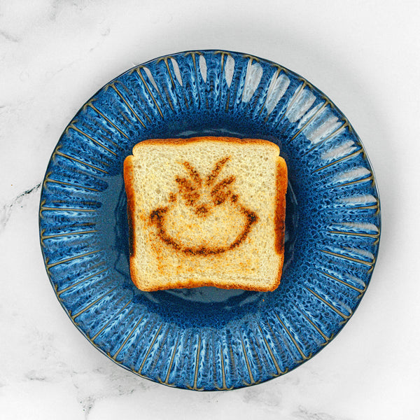Uncanny Brands Peanuts Snoopy Two-Slice Toaster