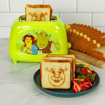 Uncanny Brands Peanuts Snoopy Two-Slice Toaster