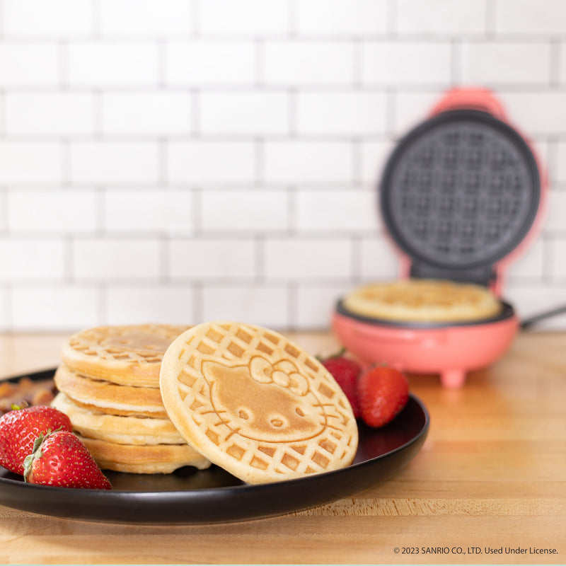 Hello Kitty Mini Waffle Maker - Uncanny Brands