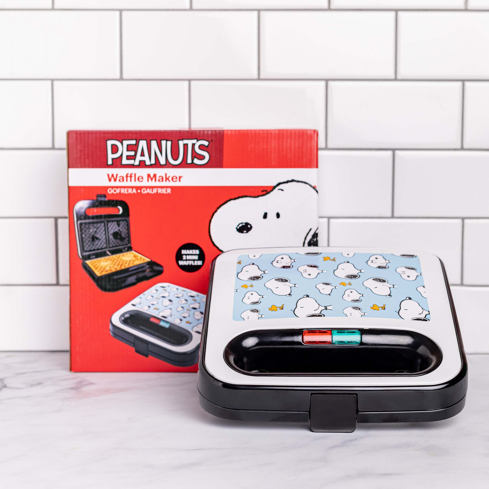 Peanuts Snoopy & Woodstock Square Waffle Maker - Uncanny Brands