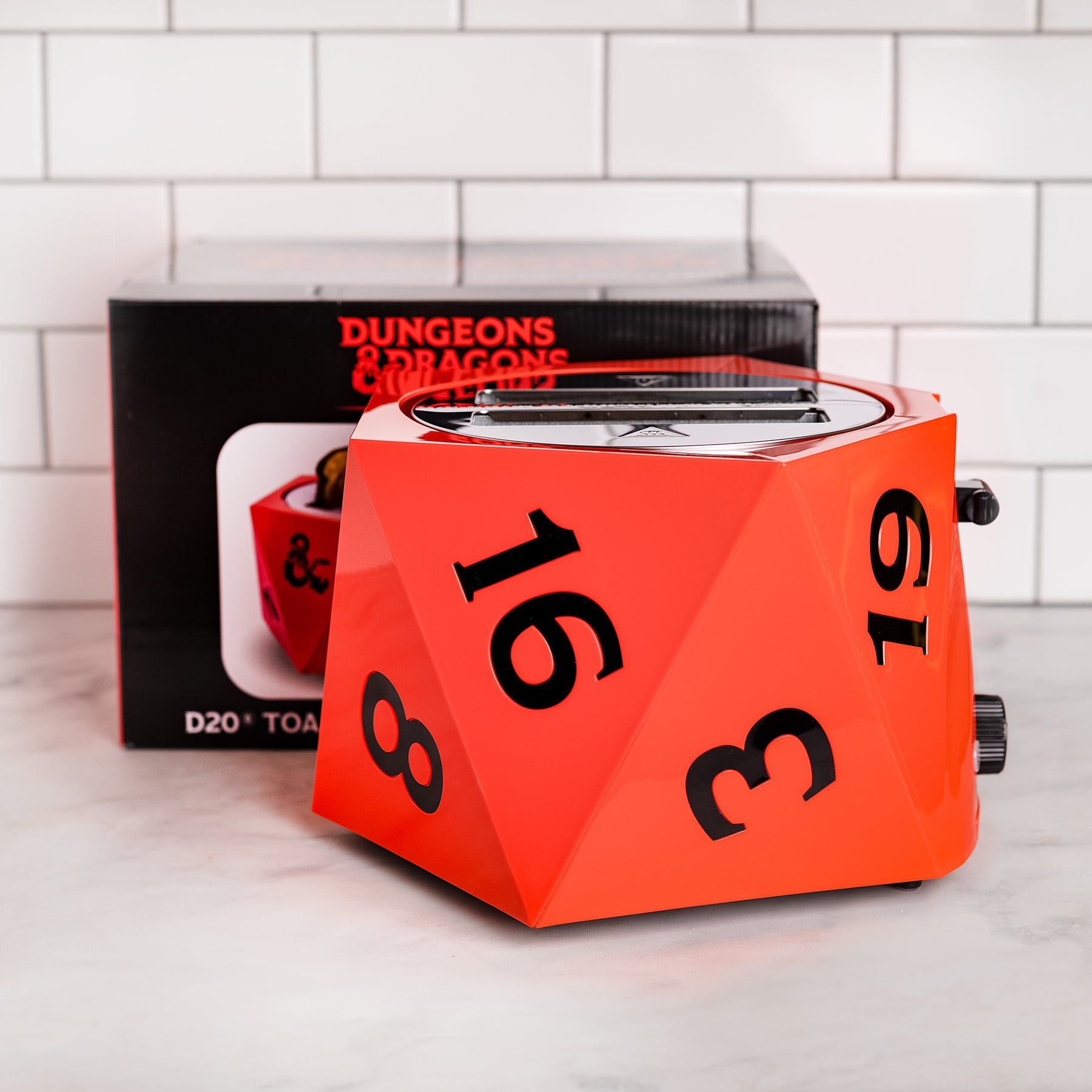 Dungeons & Dragons Deluxe Toaster - Uncanny Brands